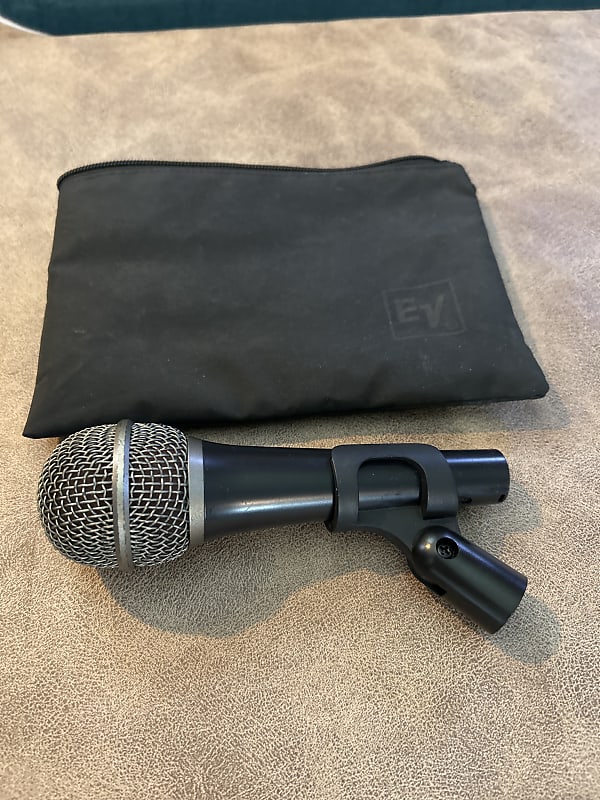 EV Microphone ? Black | Reverb