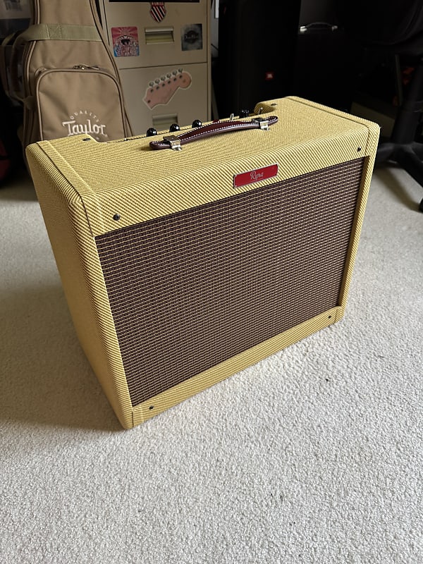 RYRA Elegante Tweed Deluxe 2025 - Lacquered Tweed | Reverb