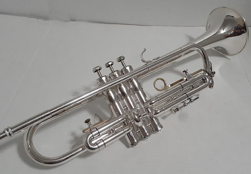 Olds V-102 Ultra Sonic Super Star trumpet,2 mouthpieces | Reverb