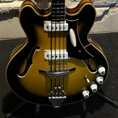 Kent Model 822 Hollowbody Bass 1960s - Sunburst | Reverb