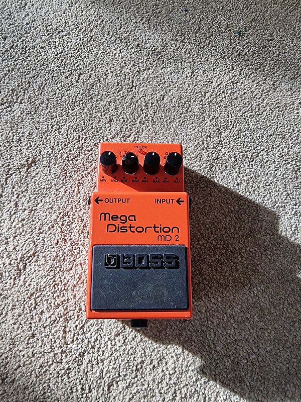 Boss MD-2 Mega Distortion (Silver Label) 2001 - Present - Red | Reverb