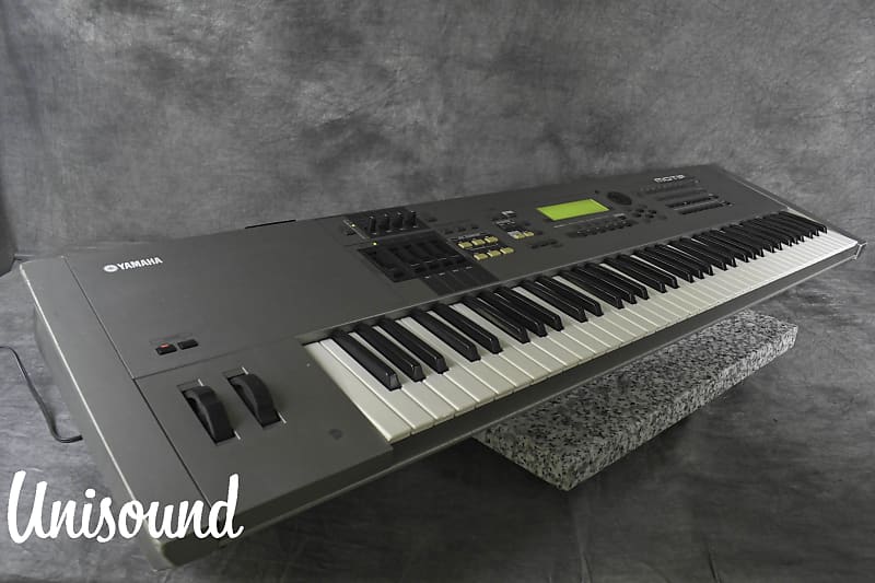 YAMAHA Motif 7 Synthesizer in Very Good Condition. | Reverb UK