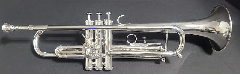 Getzen Eterna 900 Severinsen Model Trumpet,2 mouthpieces ,2 | Reverb