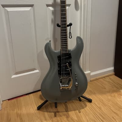 1988 Mosrite V88 Ventures White Pearlescent -Semie Moseley | Reverb