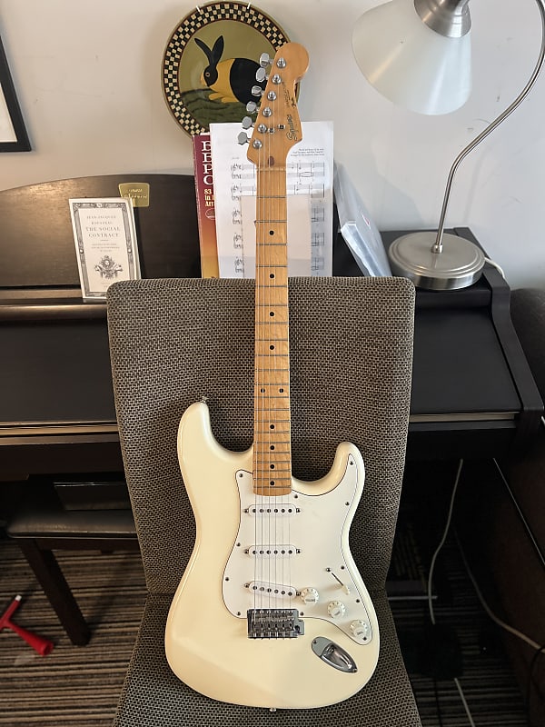 Squier MIJ Standard Stratocaster | Reverb UK