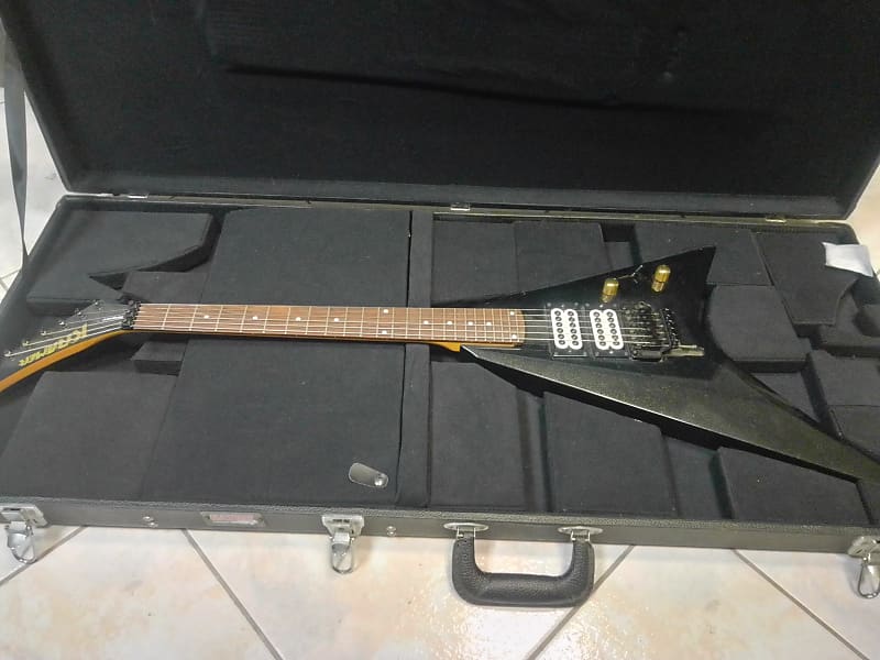 Kramer Vanguard Black Golden Hardware Seymour Duncan Invaders | Reverb
