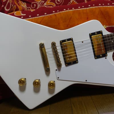 Orville by Gibson Explorer - Alpine White | Reverb