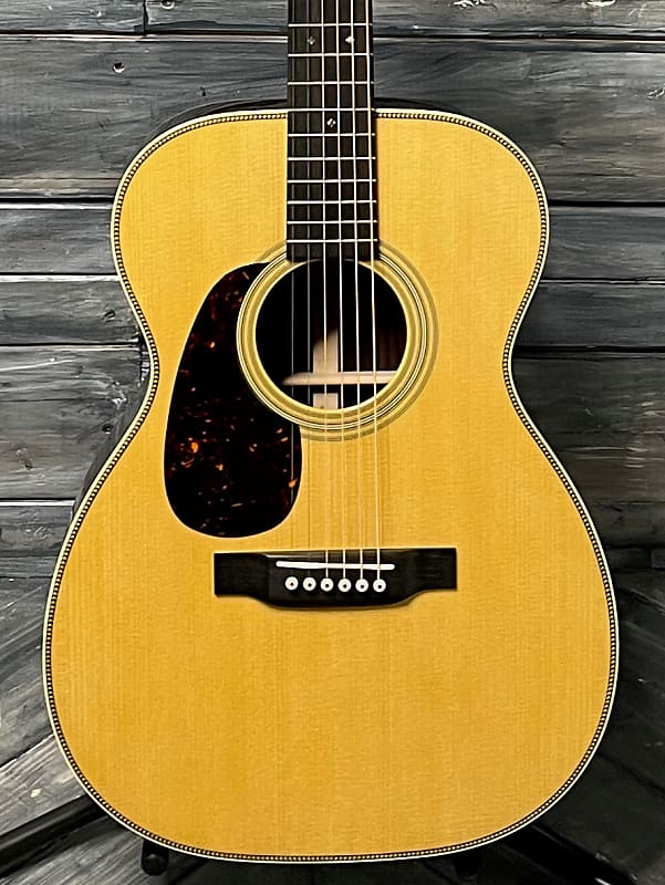 Martin Left Handed 00-28 Standard Series Grand Concert | Reverb