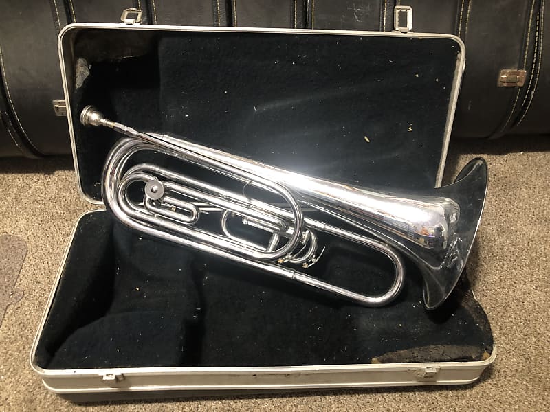 Getzen Titlest Baritone (?) Bugle - Has one piston valve and | Reverb