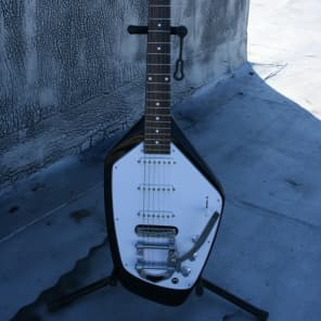 Phantom Guitarworks 6-String Phantom Guitar W/Tremolo & | Reverb