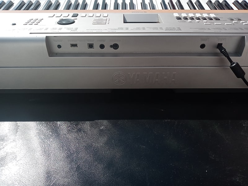 Yamaha YPG-635 Silver and light oak portable grand piano 88 | Reverb