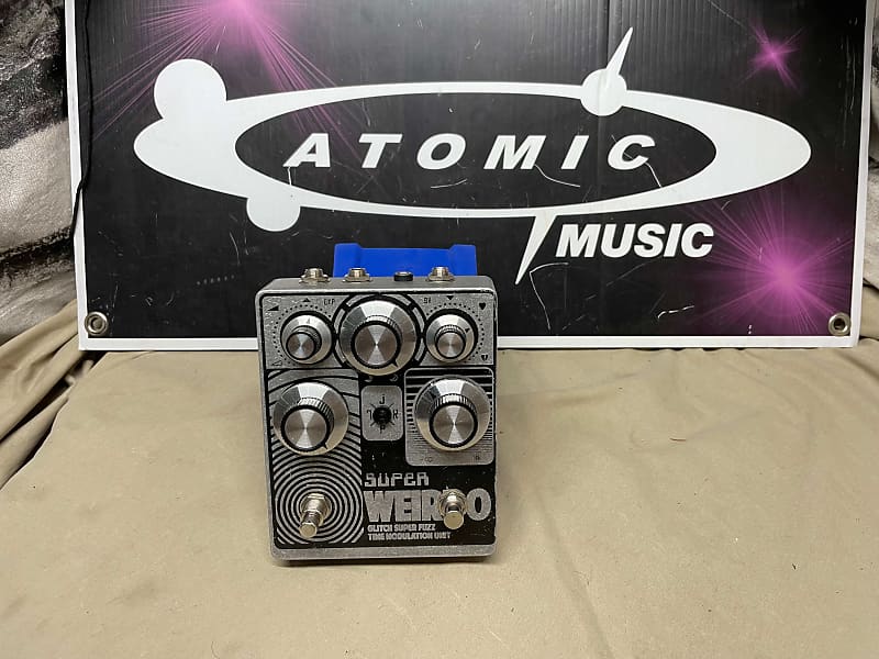 JPTR FX Super Weirdo Glitch Fuzz Modulator Pedal | Reverb