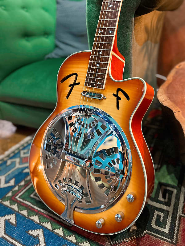 Fender FR-50CE Resonator in Sunburst | Reverb UK
