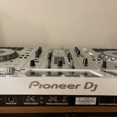 Pioneer XDJ-RX2-W 2018 - White | Reverb