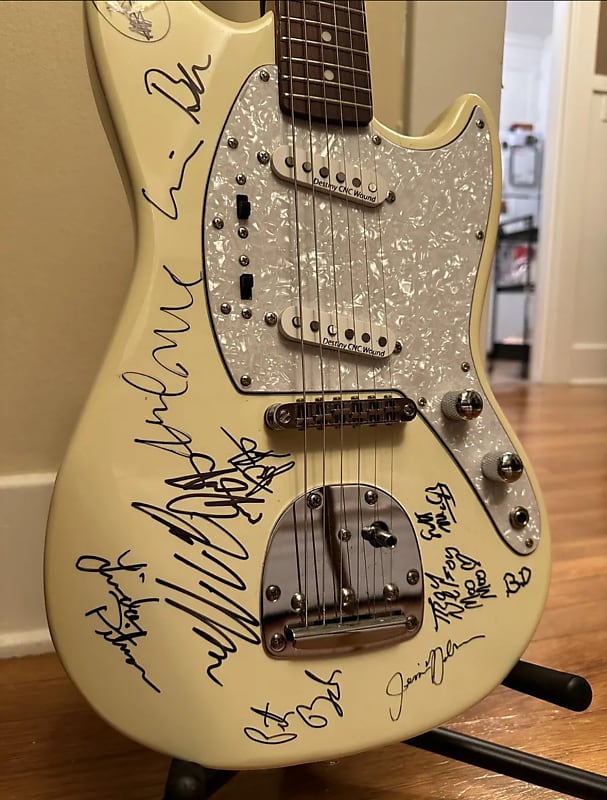 Seattle David Bowie Tribute Guitar signed by Mike McCready of | Reverb