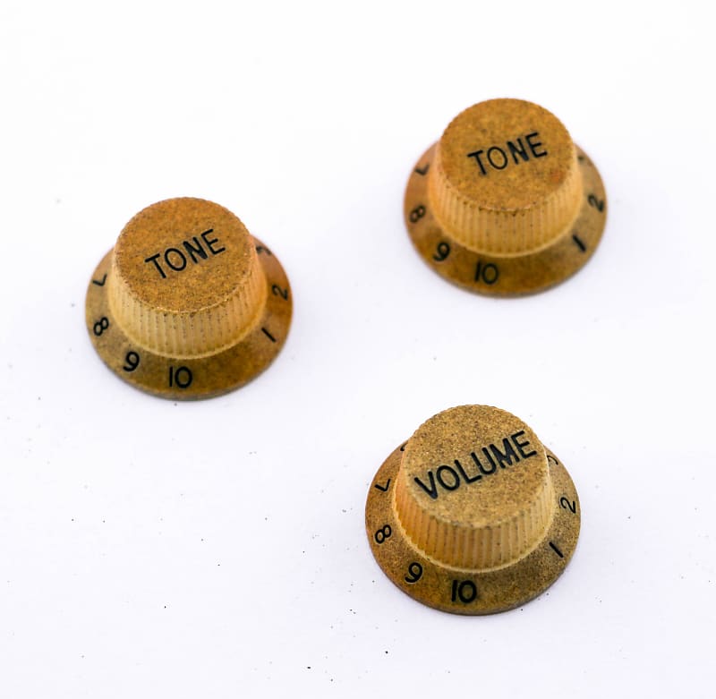 AGP ™ - Aged Relic Stratocaster ® Volume Tone Knobs 6mm Split | Reverb