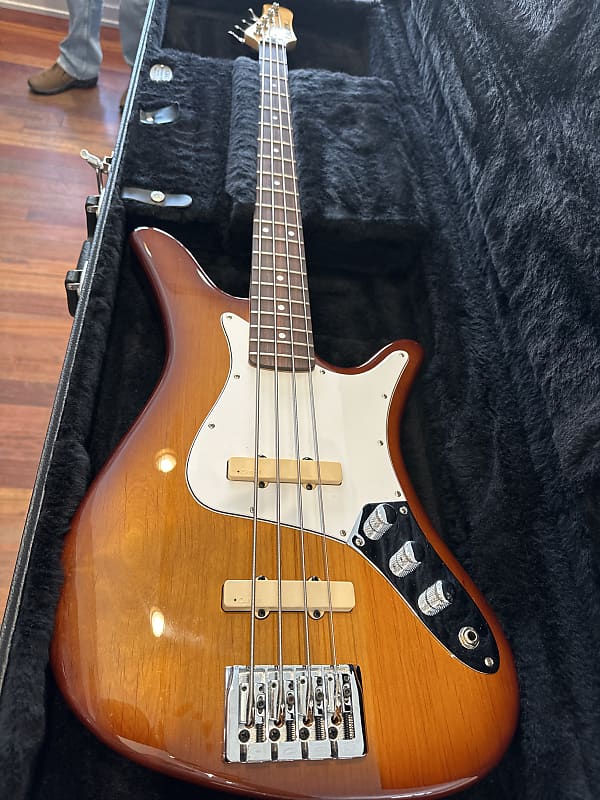 Carvin SB4000 Bass VIDEO JUST UPLOADED with G&G Hardshell | Reverb