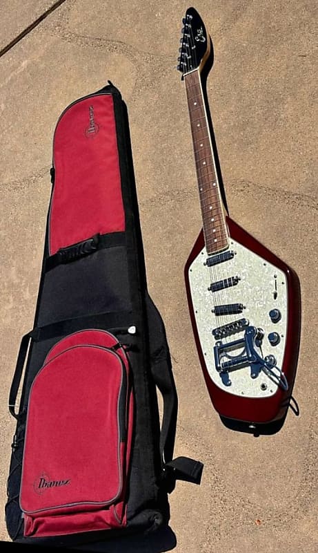 Eko Ghost vi Unknown - White/ red | Reverb