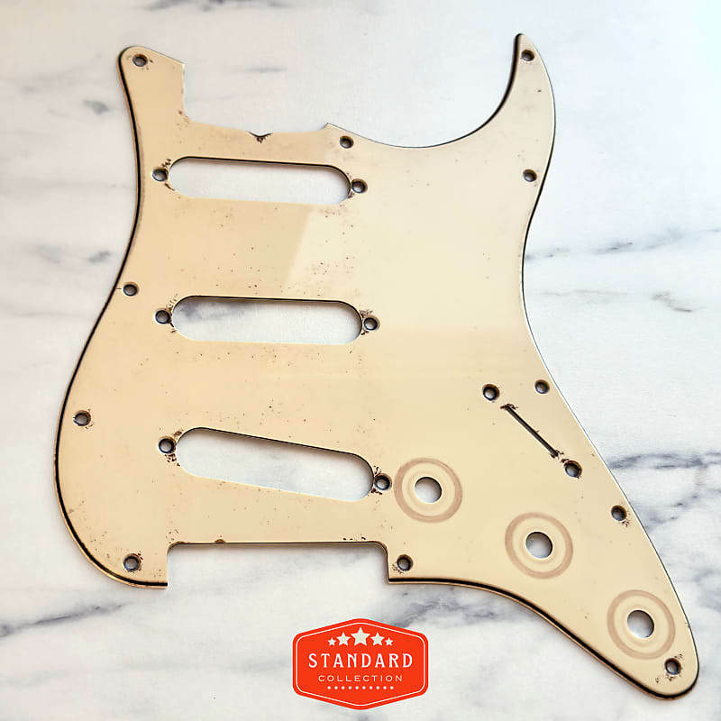 Standard • Aged Relic Cream Fender Stratocaster Vintage | Reverb