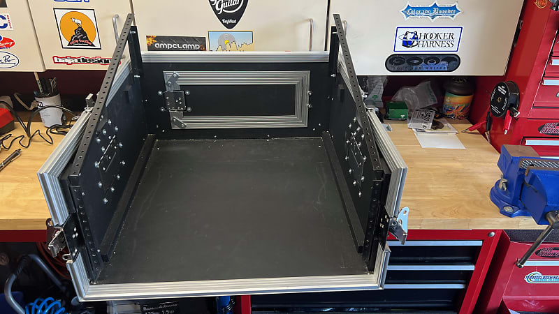 Seismic Audio 4 Space Rack Case with Slant Mixer Top - Amp | Reverb