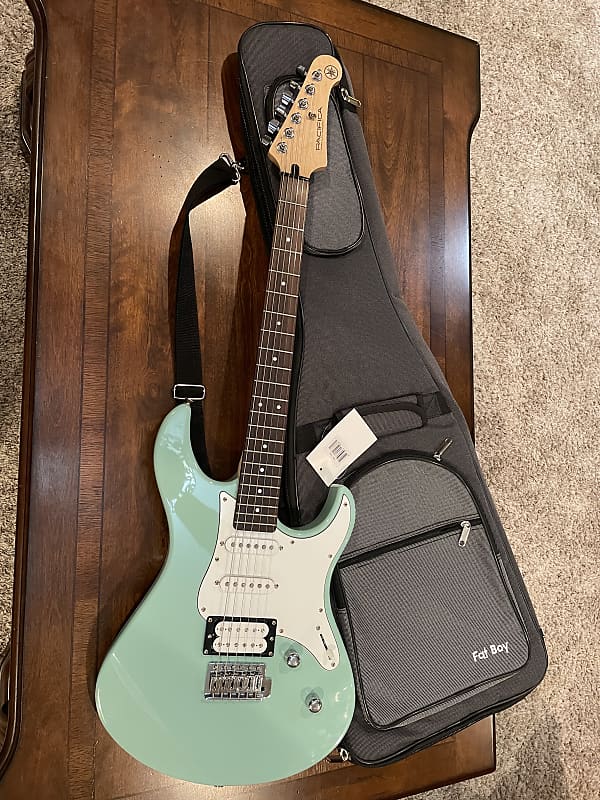 Yamaha Pacifica 112v | Reverb