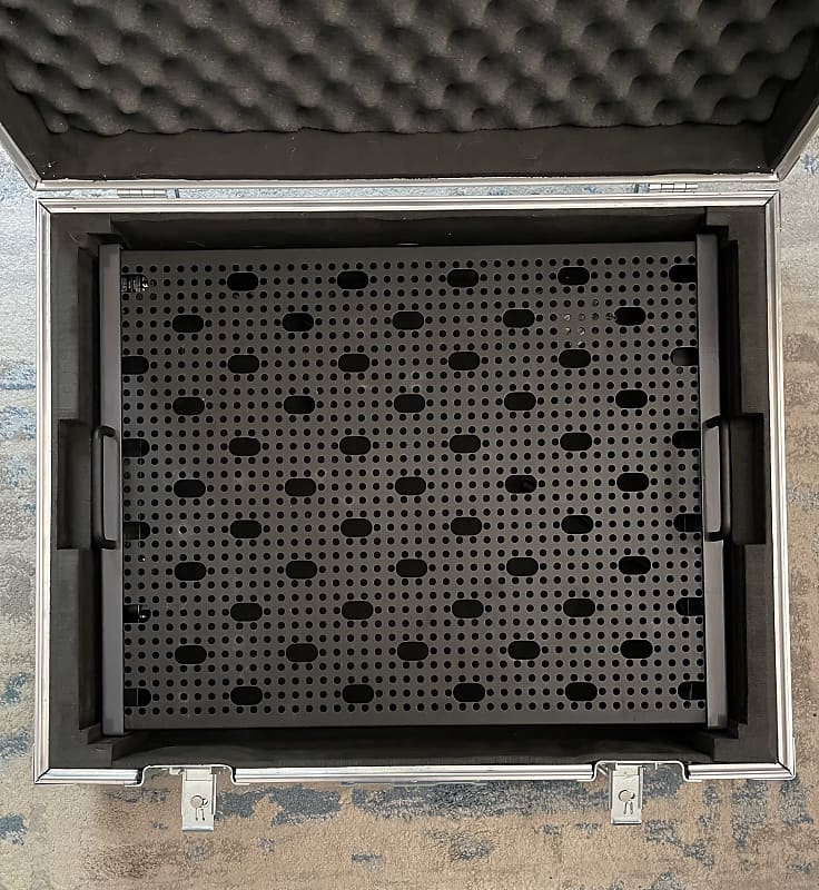 Temple Audio Trio 21 + Mods + Flight Case Gunmetal Grey | Reverb