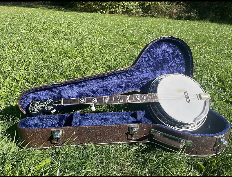 1979 Saga Mastertone 5 string banjo W- OHSC | Reverb