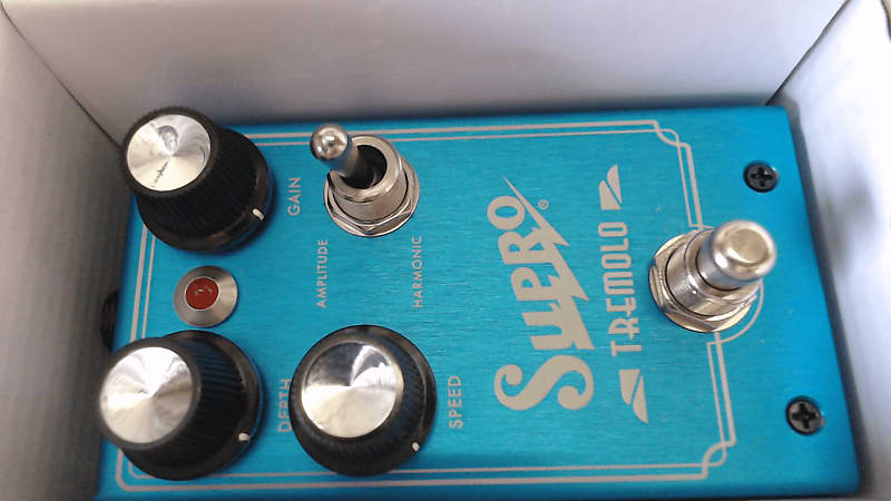 Supro 1310 Tremolo Amplitude and Harmonic Tremolo Pedal | Reverb