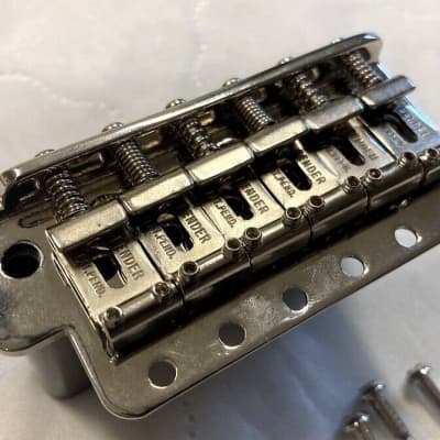 FENDER PURE VINTAGE TREMOLO WITH MOUNTING HARDWARE | Reverb