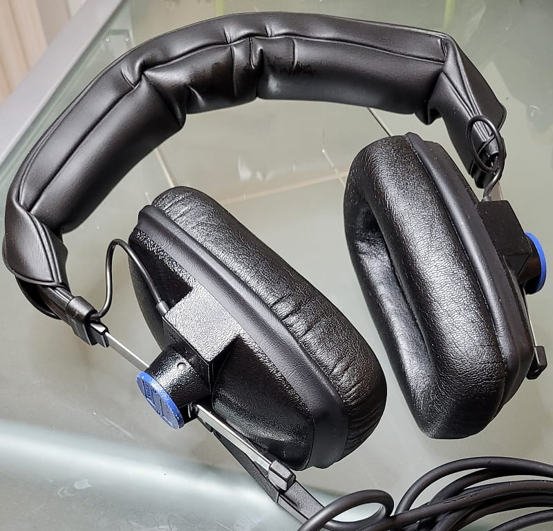 Beyerdynamic DT 100 Studio Monitoring Headphones 🎧 400 Ohms | Reverb