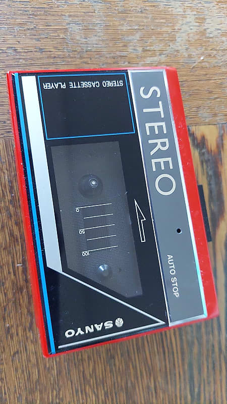 Sanyo MGP9 red | Reverb