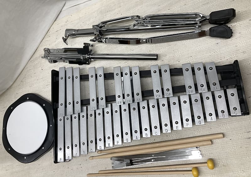 Stadium 32 Note Bell Kit with gigbag, stand, mallets, | Reverb