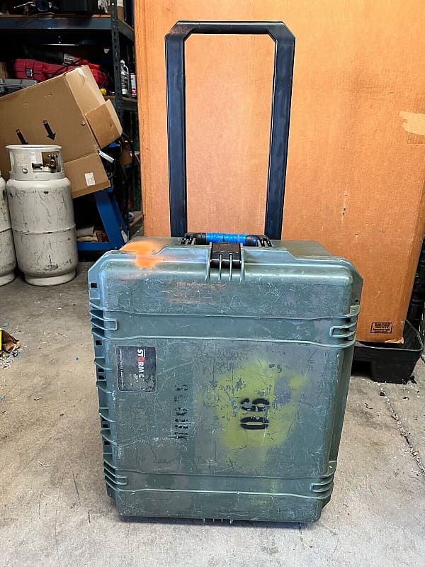 Pelican Storm iM2720 Travel Case | 24.6 × 19.7 × 11.7" | 1610 | Reverb