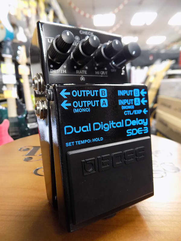 Boss SDE-3 Dual Digital Delay Pedal | Reverb