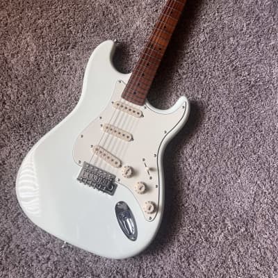 Jet Guitars JS-300 JS300 OW, solid basswood body, 22 frets | Reverb