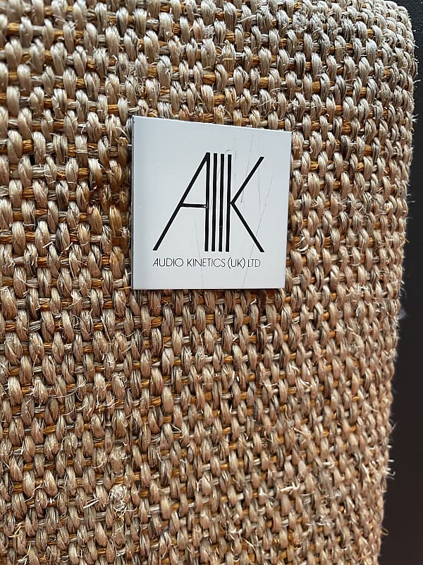 Audio Kinetics Isolation screen 70’s / 80’s - Hessian | Reverb UK