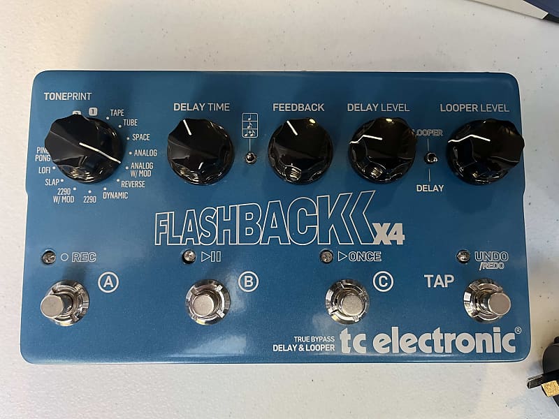 TC Electronic Flashback X4 Delay & Looper 2011 - 2019 - Blue | Reverb