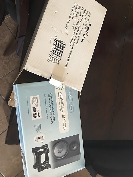 ISOAcoustics ISO L8R 155 | Reverb Canada