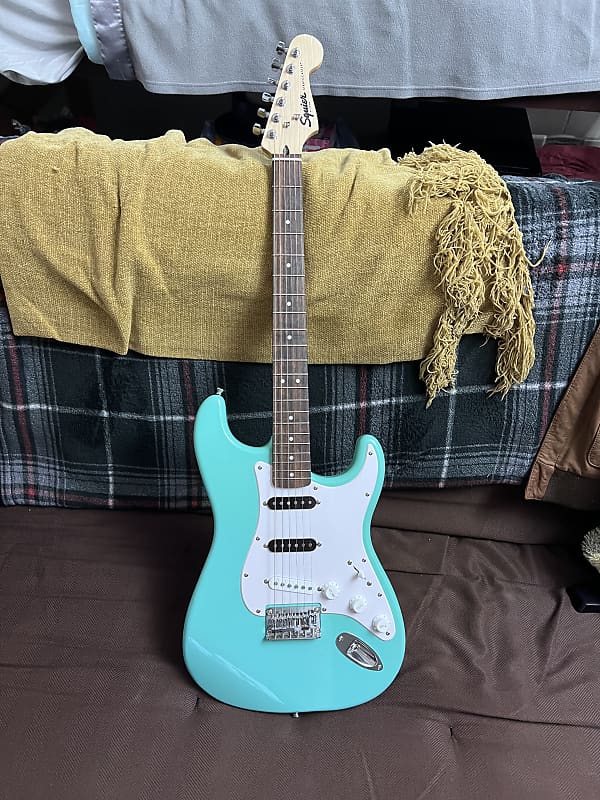 Squier Bullet Stratocaster 2020 - Limited edition seafoam | Reverb