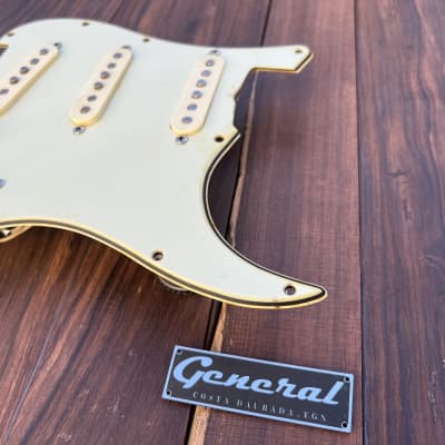 General Full loaded Scratchplate pickguard | Reverb Deutschland