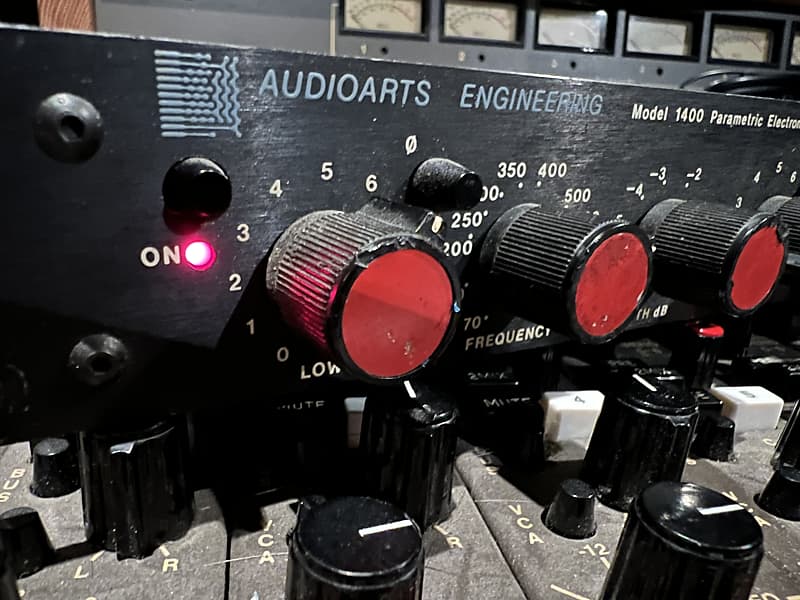Audioarts Engineering 1400 parametric electronic crossover | Reverb