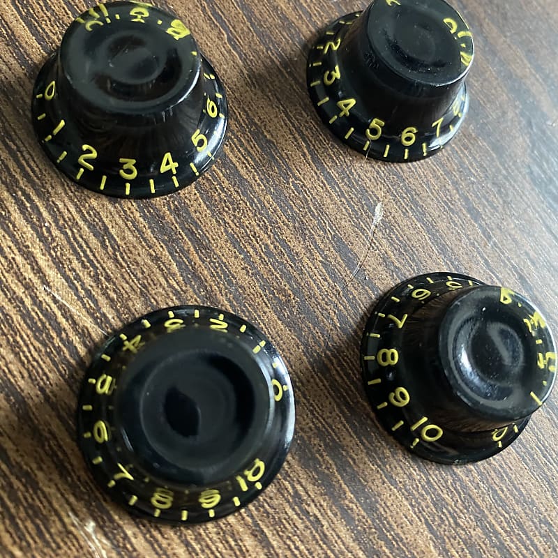 Vintage '50s Style Montreux Time Machine Black Bonnet Knobs | Reverb