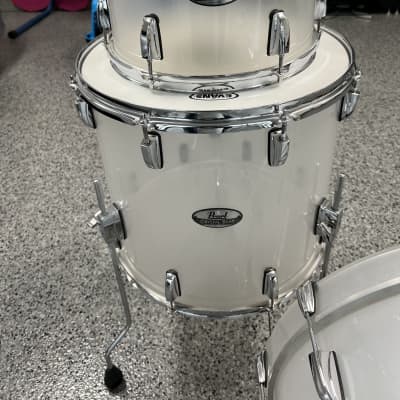 Pearl Crystal Beat Drum Set - Frosted | Reverb Canada