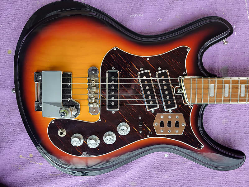 Silvertone 26932 / 1441 - With Bridge Cover and Trem | Reverb Canada