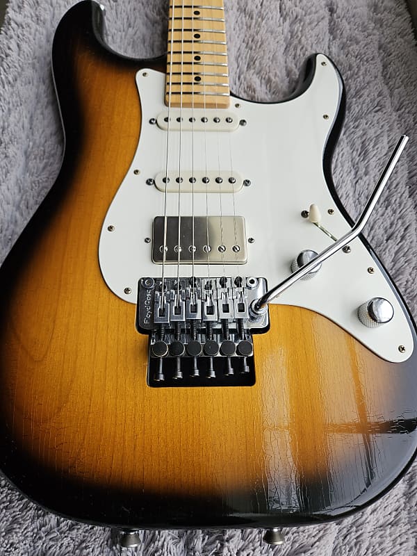 SCHECTER TRADITIONAL 2022 Sunburst | Reverb