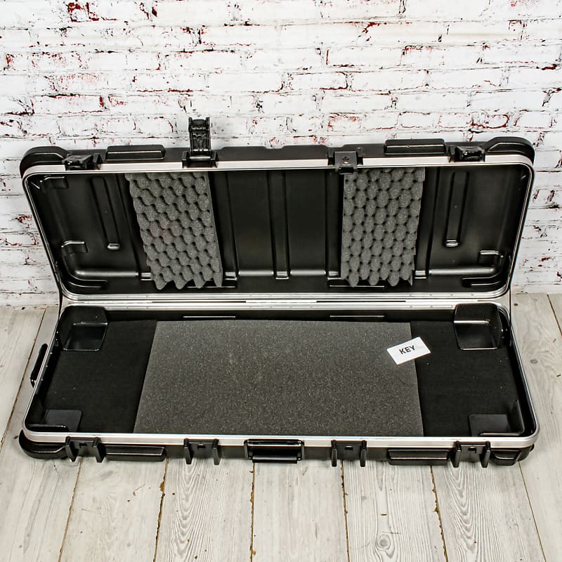SKB - ATA 61 Note Keyboard Hard Shell Case - x0988 - USED | Reverb