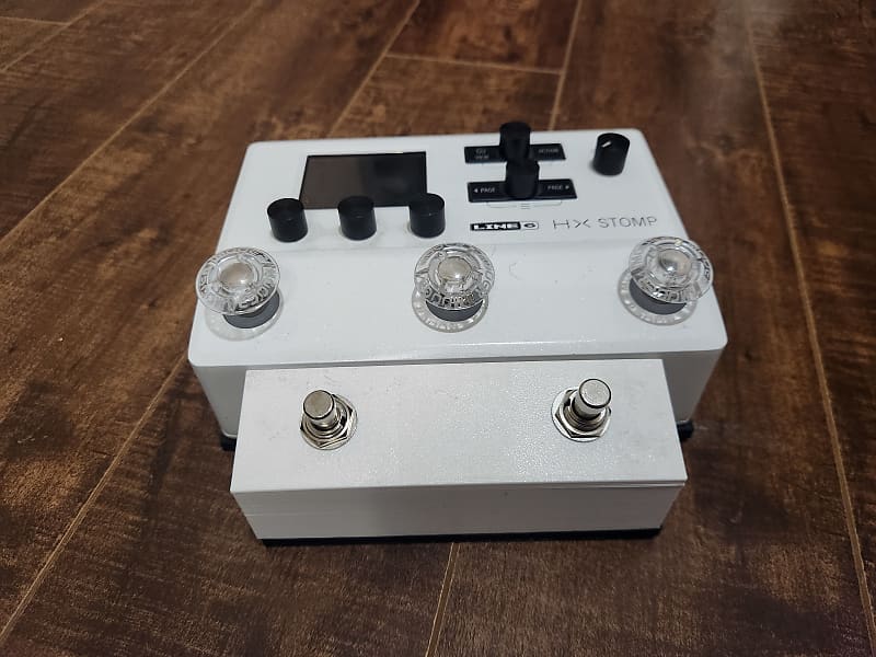 ProAudio3D HX Stomp front AUX switch - White or black | Reverb Canada