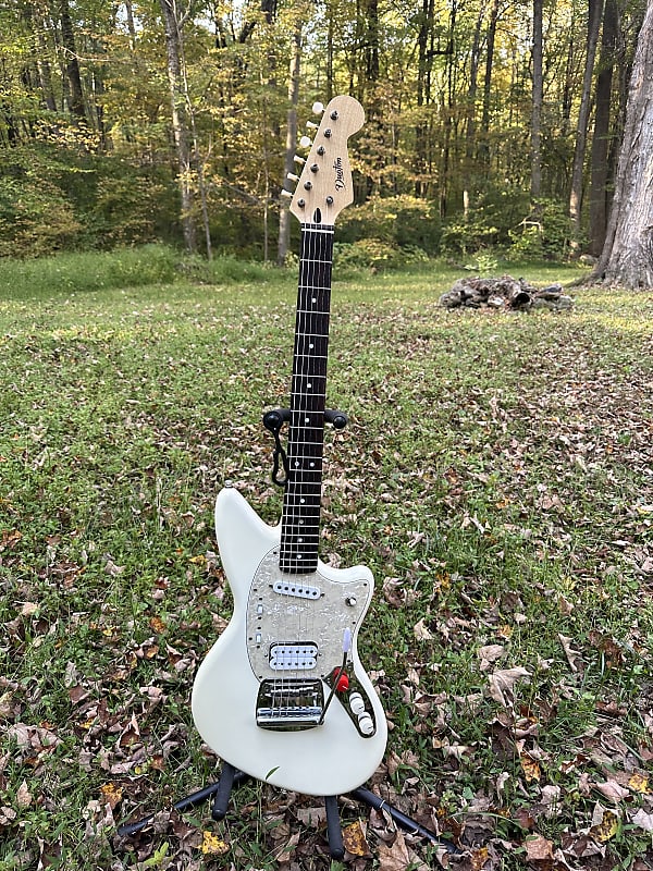 Duoton Jag-Stang II 2021 - White | Reverb