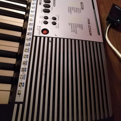 Yamaha PSR-225GM Workstation Keyboard Piano Synth MIDI 61 | Reverb