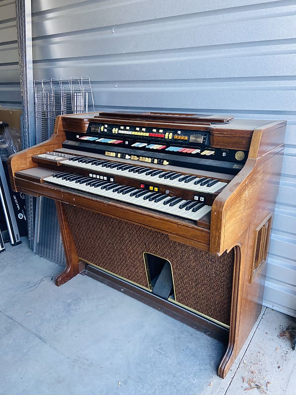 Hammond Commodore Organ in Good Condition | Reverb